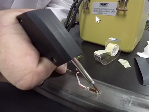 Industrial Grade Wireless Strain Gauge Sensor - Bending - Phase IV ...